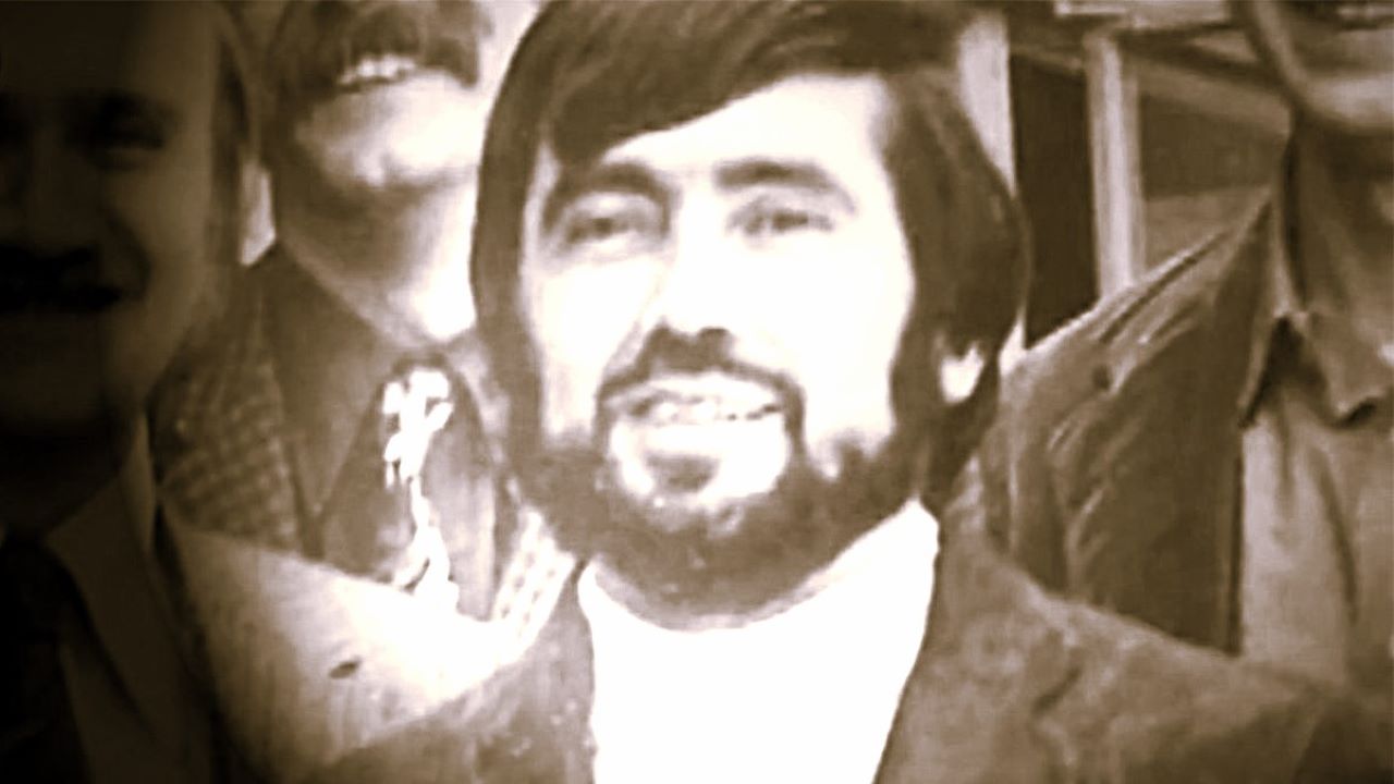 Virgilio Mora: loco feo, loco bonito - (CASI) LITERAL